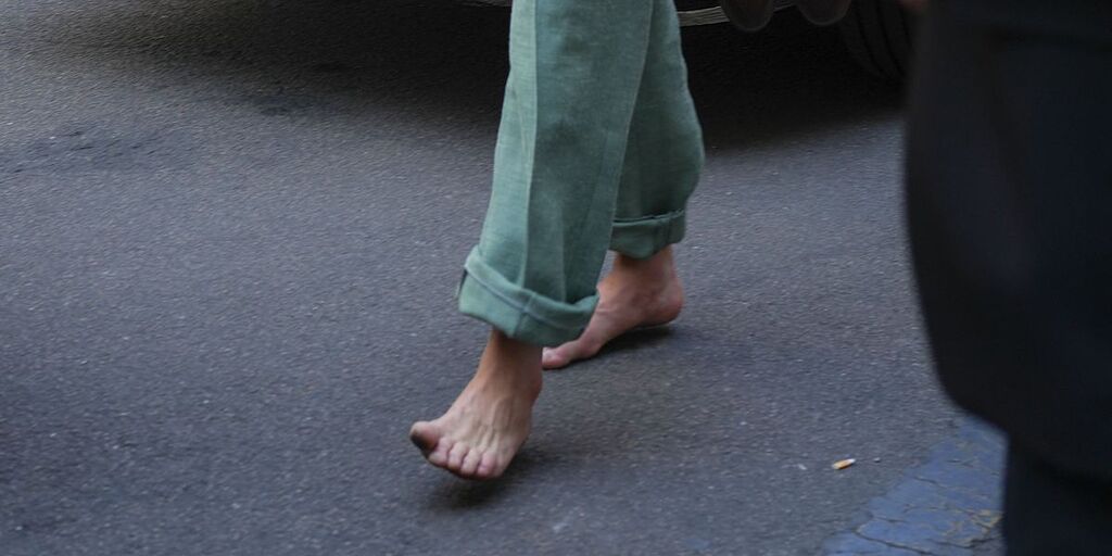 Bekannte Personen sind barfuss unterwegs - Medienbeiträge - barfuss ...