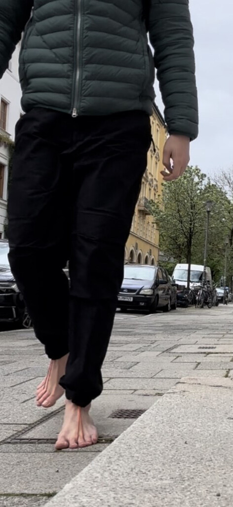 Ist der Junge barfuß? - Allgemein - barfuss-life.style